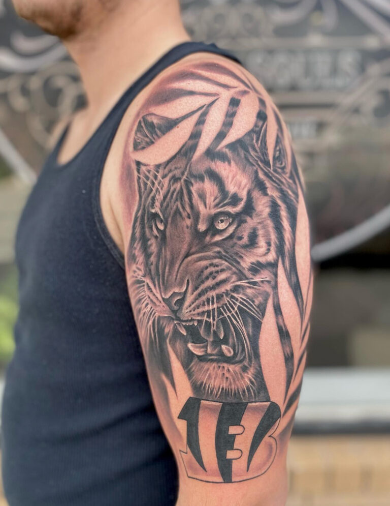 37 Football Tattoos For American Sports Fans - Tattoo Glee